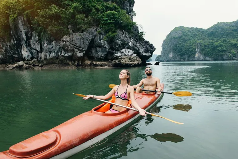 Kayaking in Ha Long Bay: The Ultimate Guide to Exploring Vietnam's ...